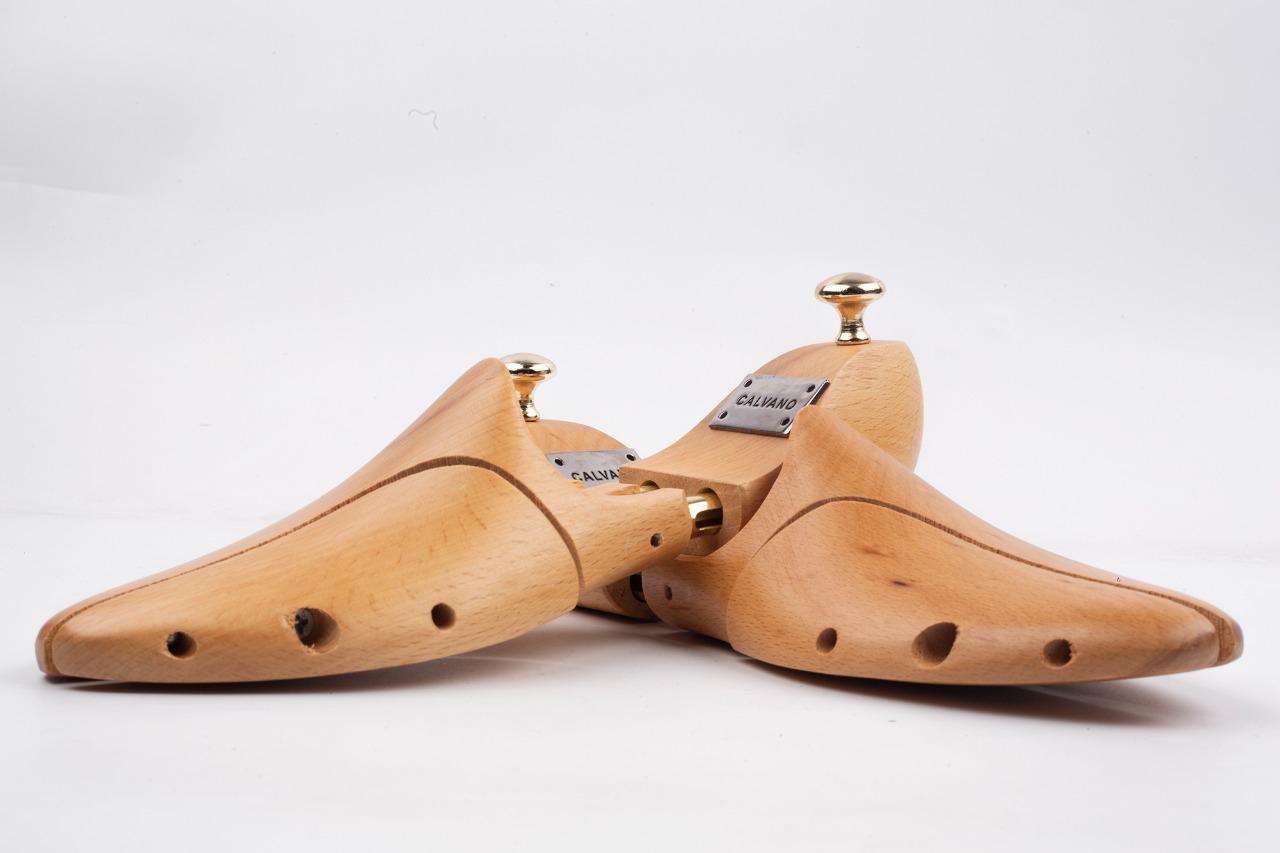 Calvano Light Brown Wooden Shoe Tree. - Calvano